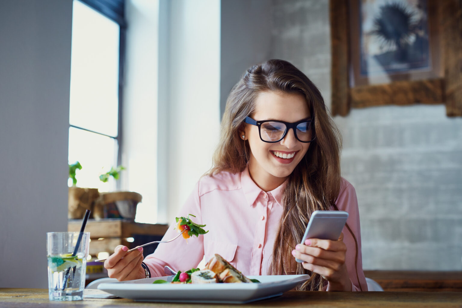 Balancing your plate: What makes a healthy balanced diet? | Lifecare